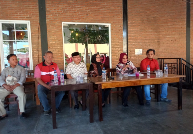 Ria Hartini Gelar Konferensi Pers Klarifikasi Terkait Pemberitaan ...